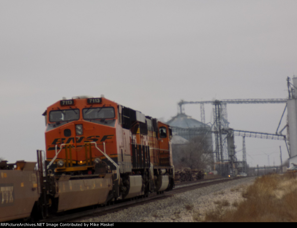 BNSF 8930